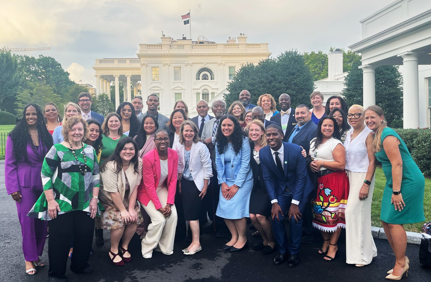 Book Valerie – Valerie Frost